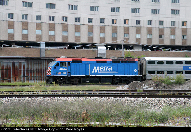 Metra 206